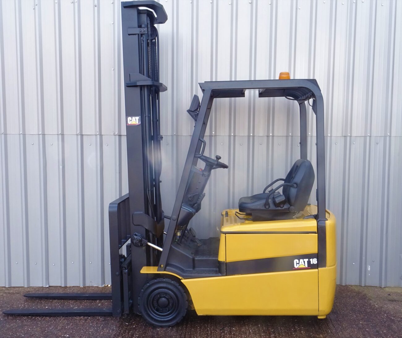 CAT EP16KT Used 3 Wheel Electric Forklift (#2787)