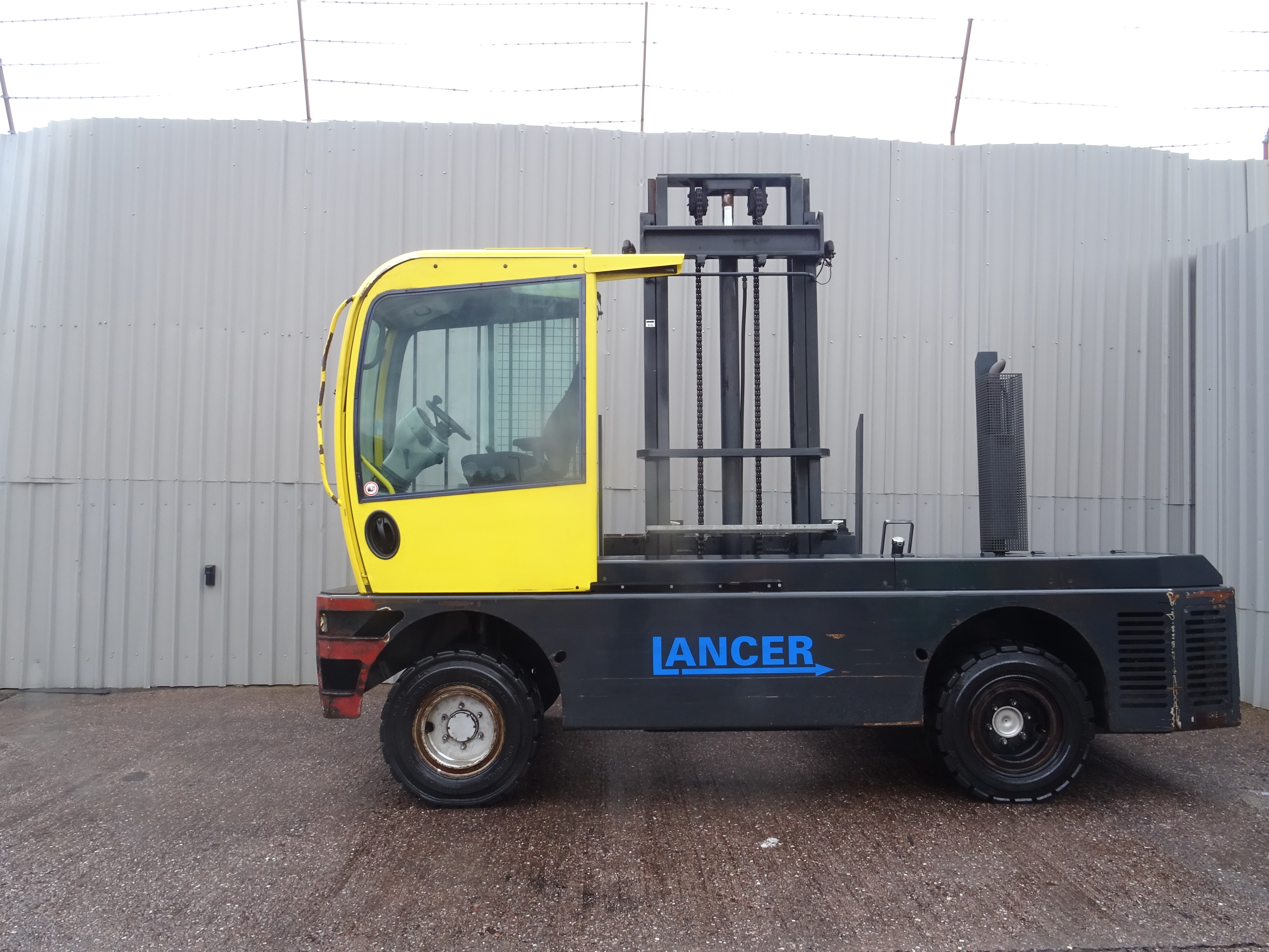 BOSS 556 USED SIDELOADER FORKLIFT (#3475)
