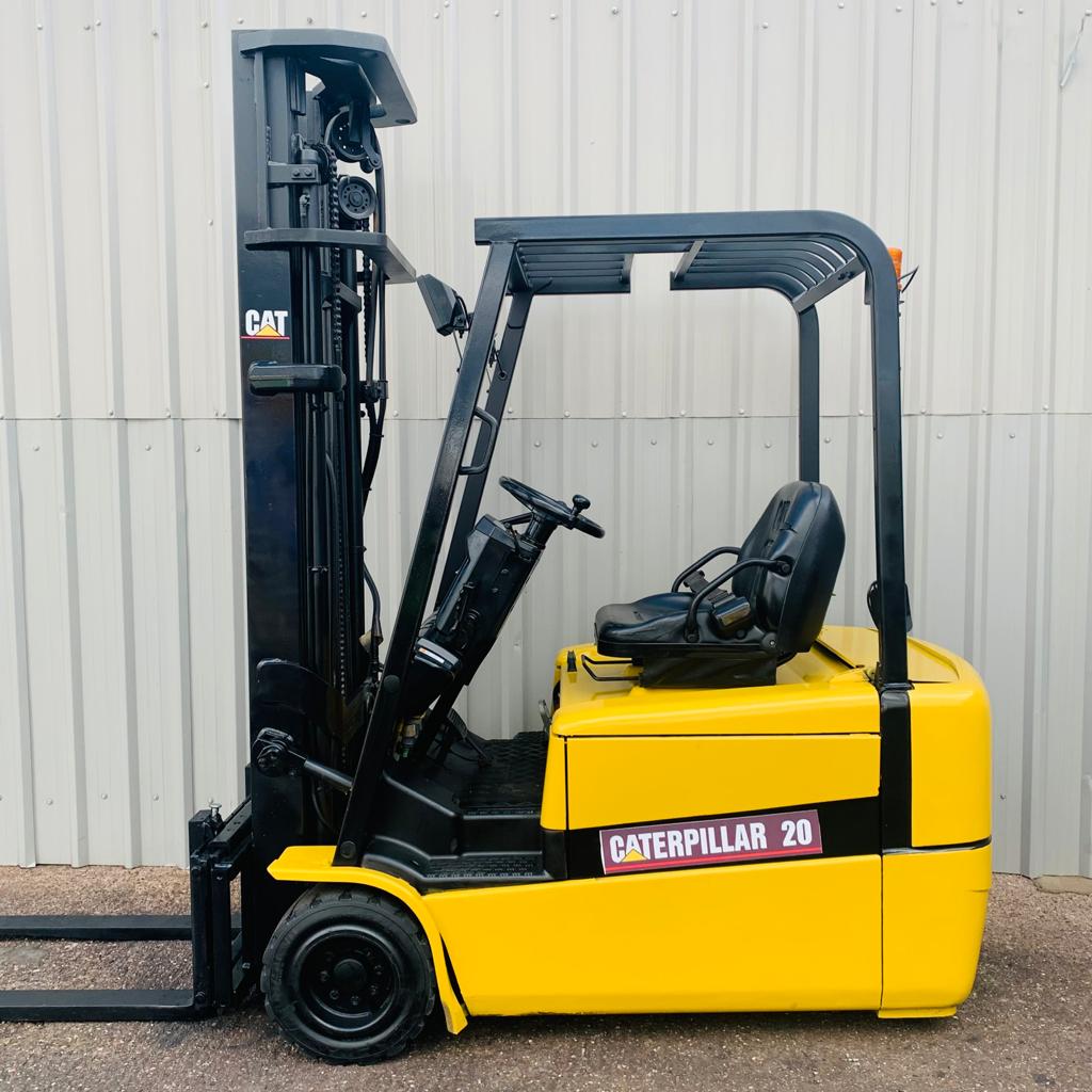 CAT EP20K USED 3 WHEEL ELECTRIC FORKLIFT (#2951)