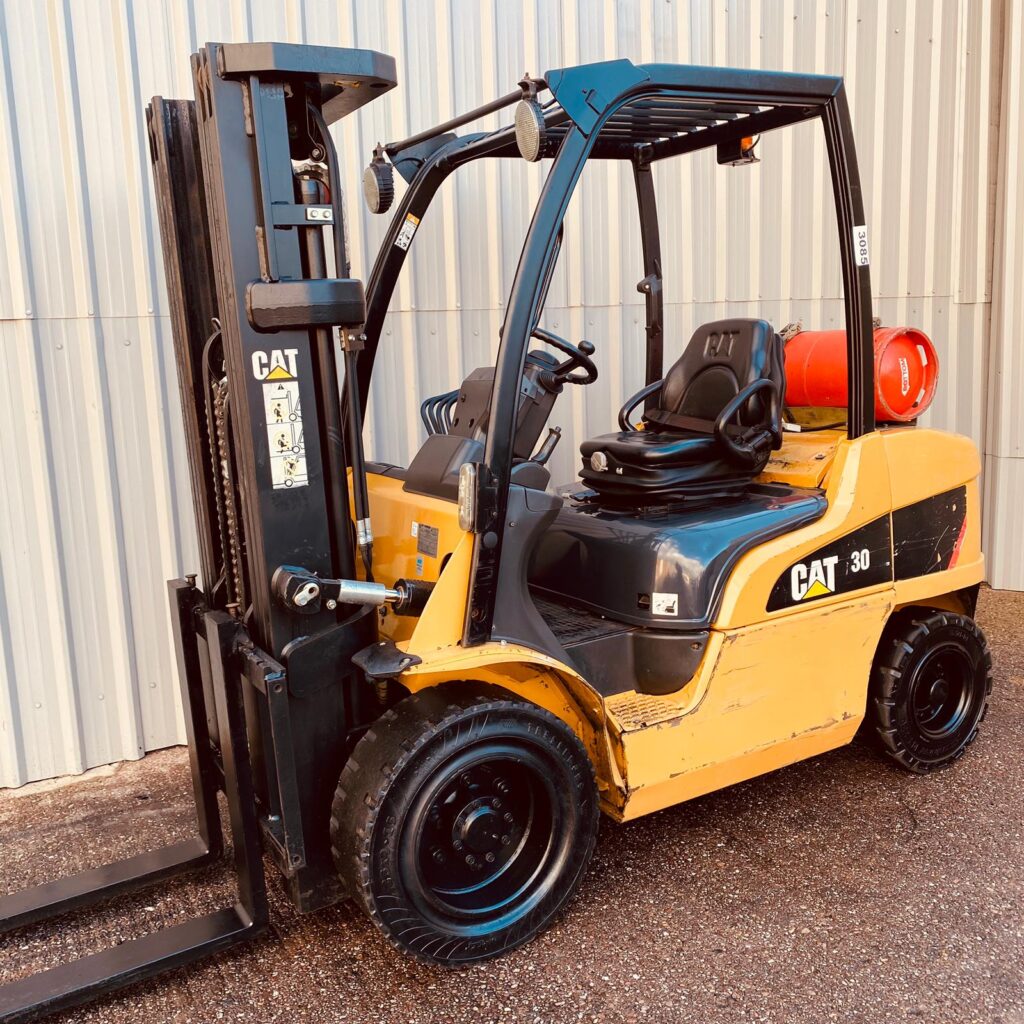 CAT GP30N USED GAS FORKLIFT (#3085)