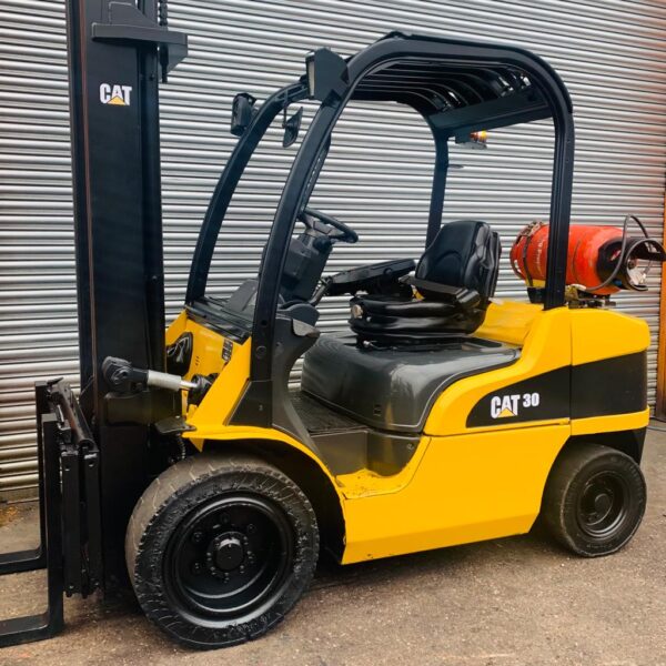 CAT GP30N USED GAS FORKLIFT (#3219)