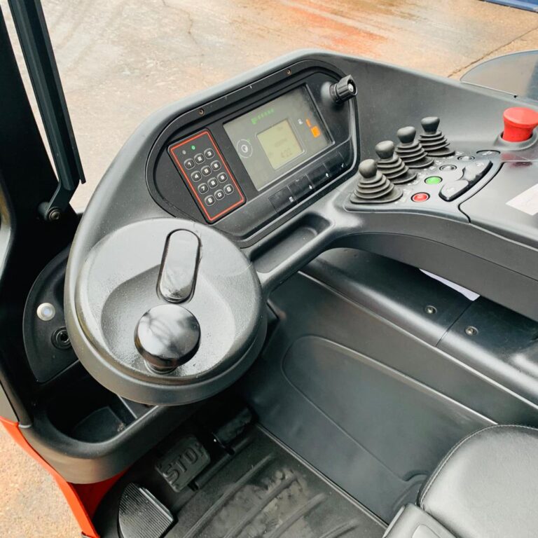 LINDE R16 USED REACH FORKLIFT TRUCK (#3274)