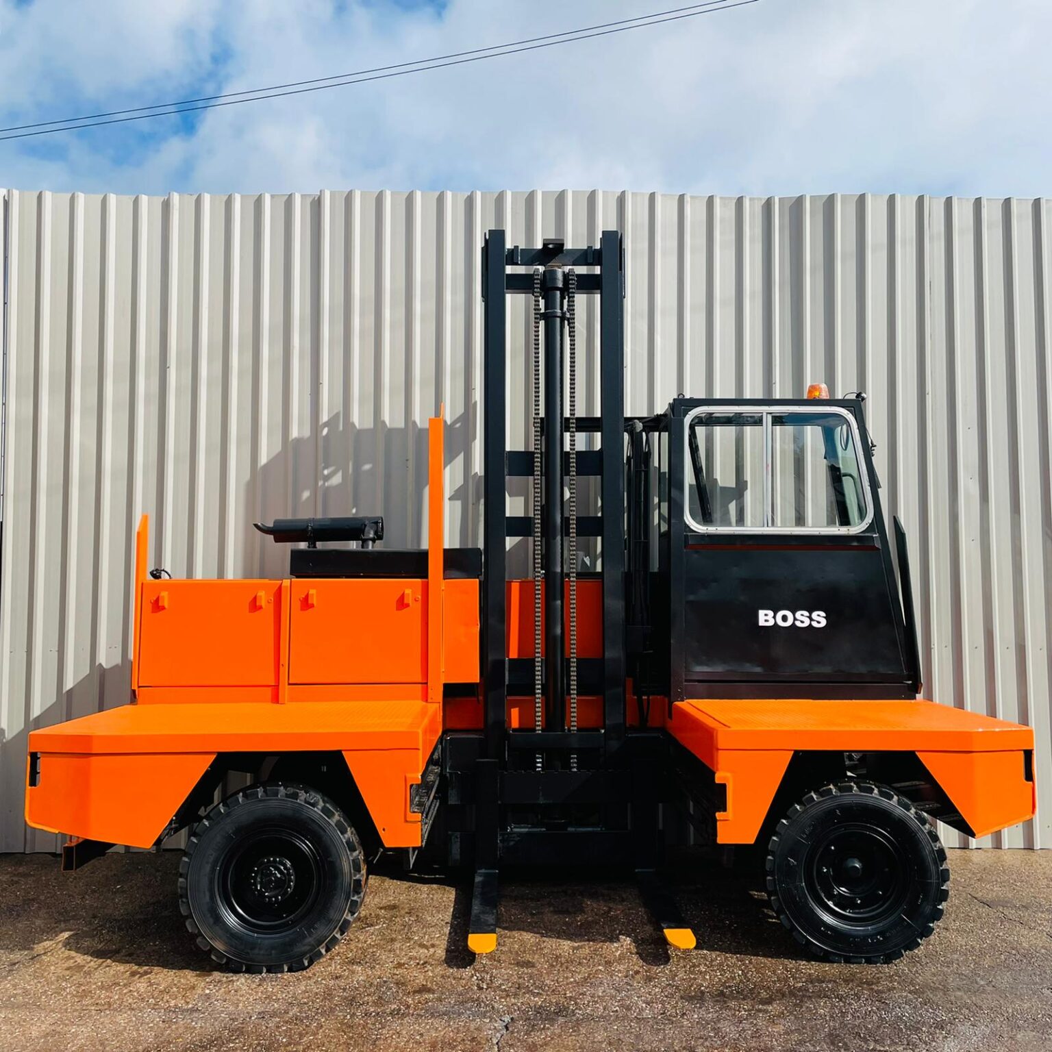 BOSS 556 USED SIDELOADER FORKLIFT (#3475)
