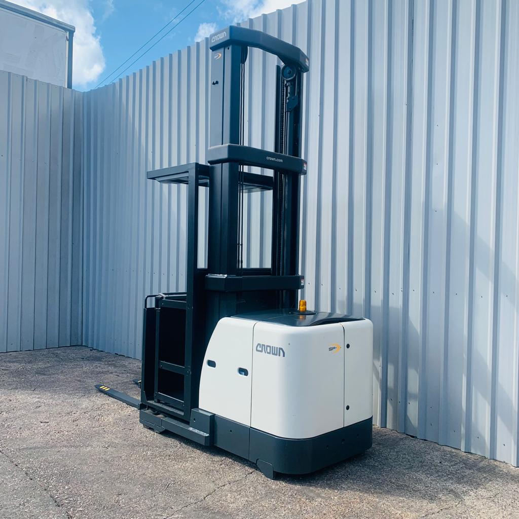 CROWN SP3522.1 USED ORDER PICKER FORKLIFT