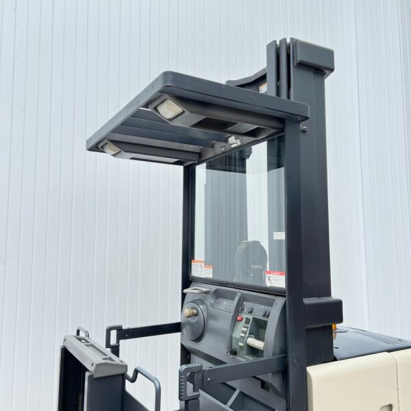 CROWN SP3012TT ELECTRIC FORKLIFT MAN UP ORDER PICKER (#3598)