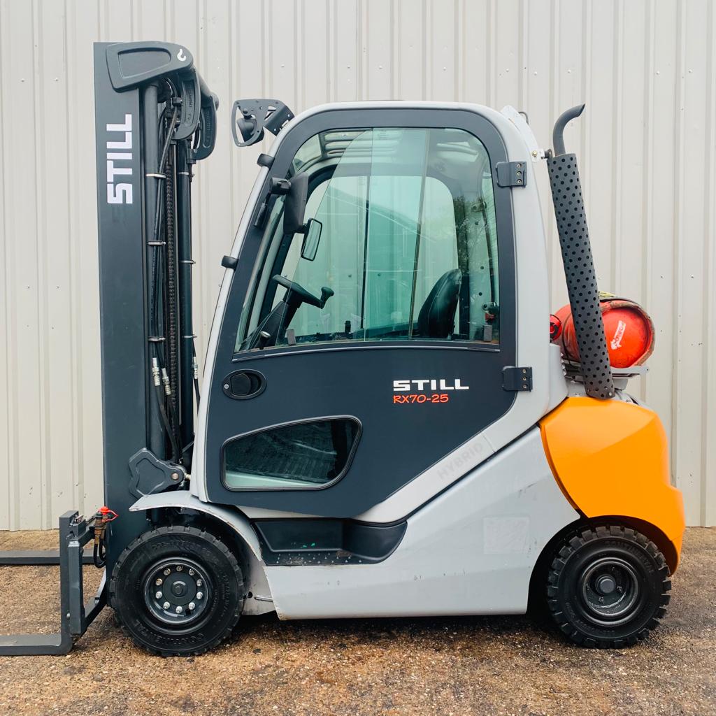 STILL RX70-25T. USED GAS FORKLIFT (#4080)