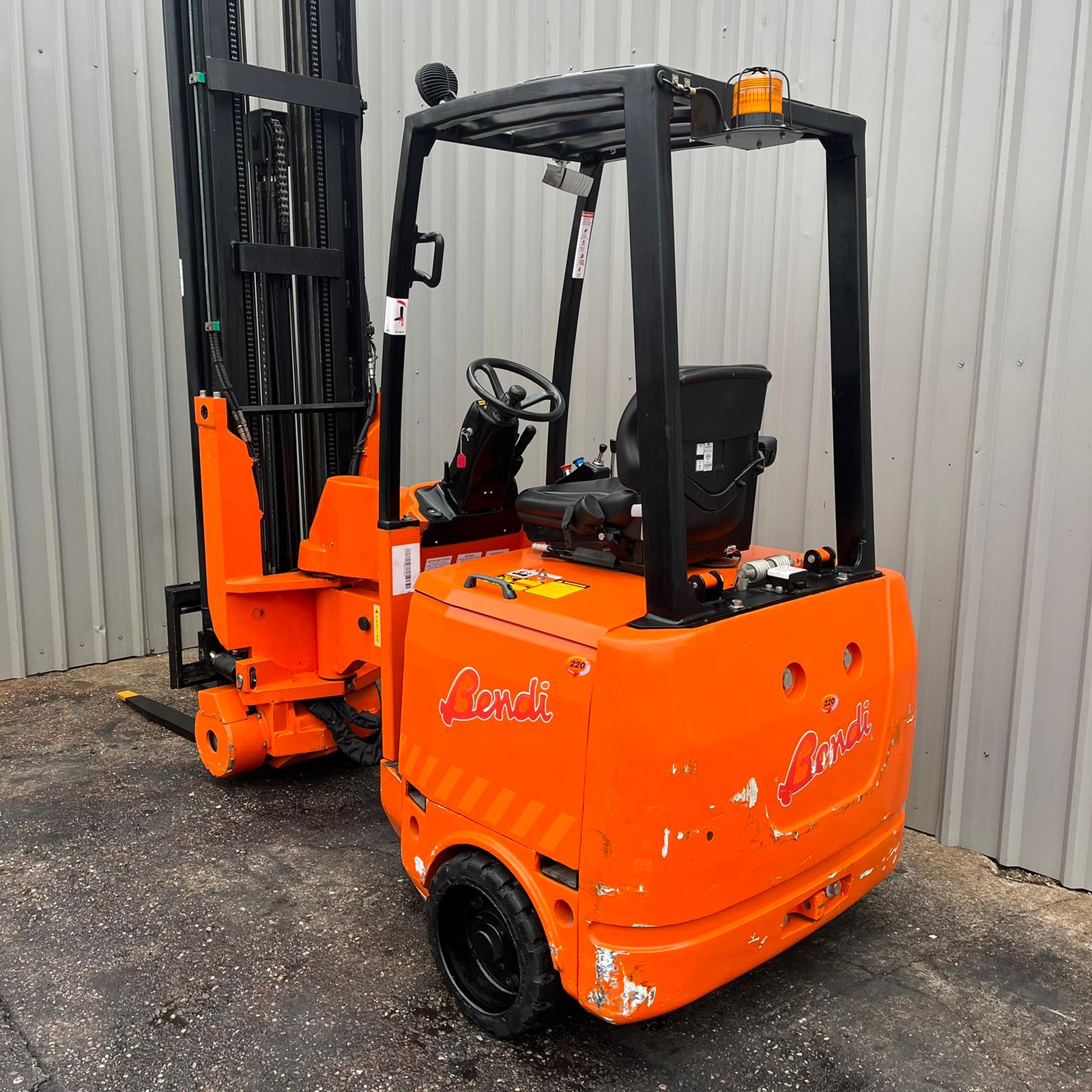 BENDI B318 USED ARTICULATED FORKLIFT - 8750mm lift (#4255)