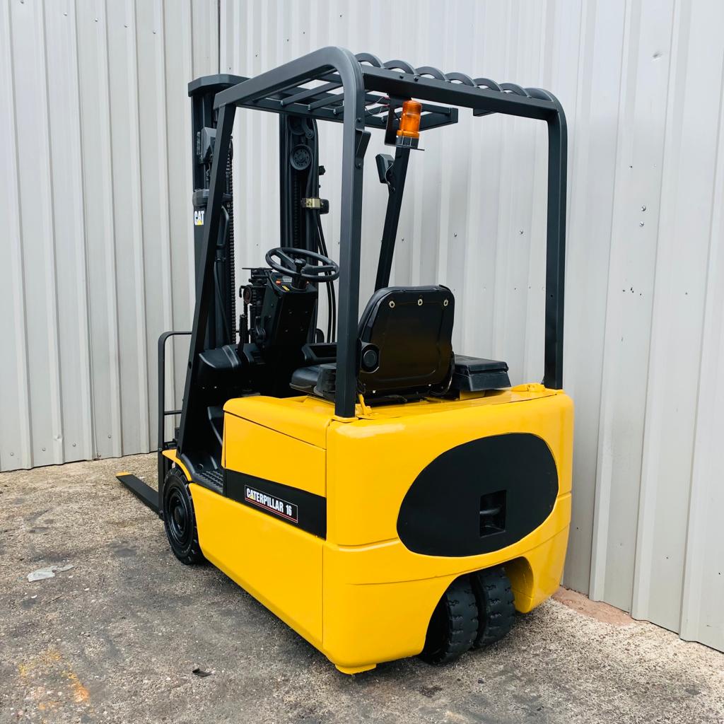 CAT EP16KT USED 3 WHEEL ELECTRIC FORKLIFT (#4252)