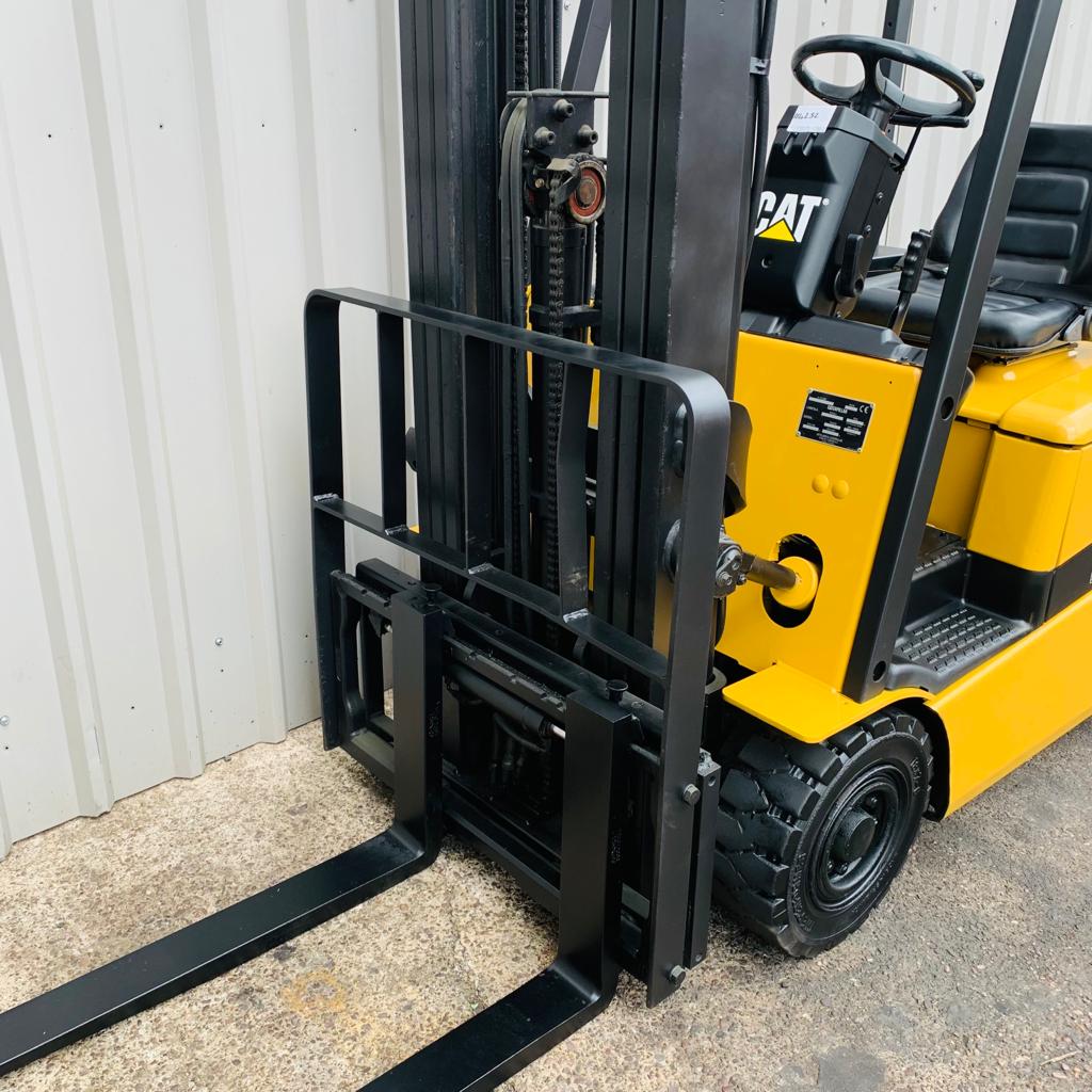 CAT EP16KT USED 3 WHEEL ELECTRIC FORKLIFT (#4252)