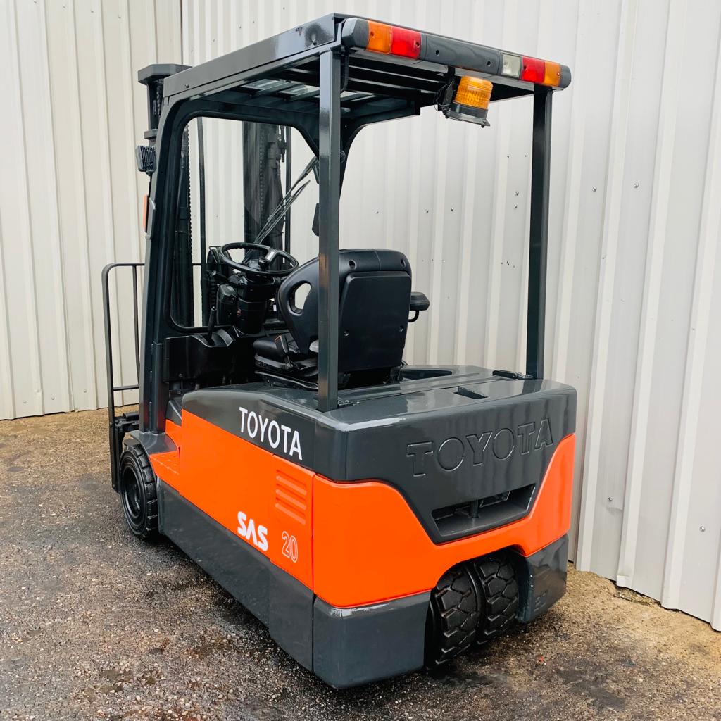 TOYOTA 7FBEF20 USED 3 WHEEL ELECTRIC FORKLIFT (#4225)