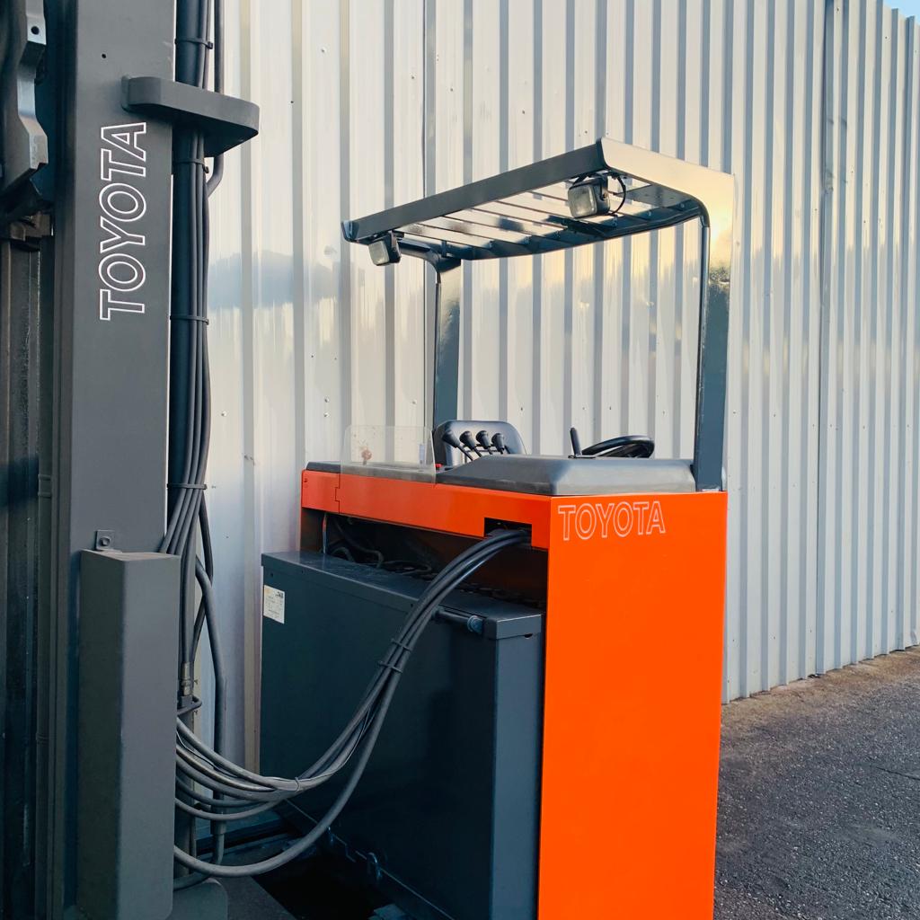 TOYOTA 6-FBRE20 USED REACH FORKLIFT TRUCK (#4330)