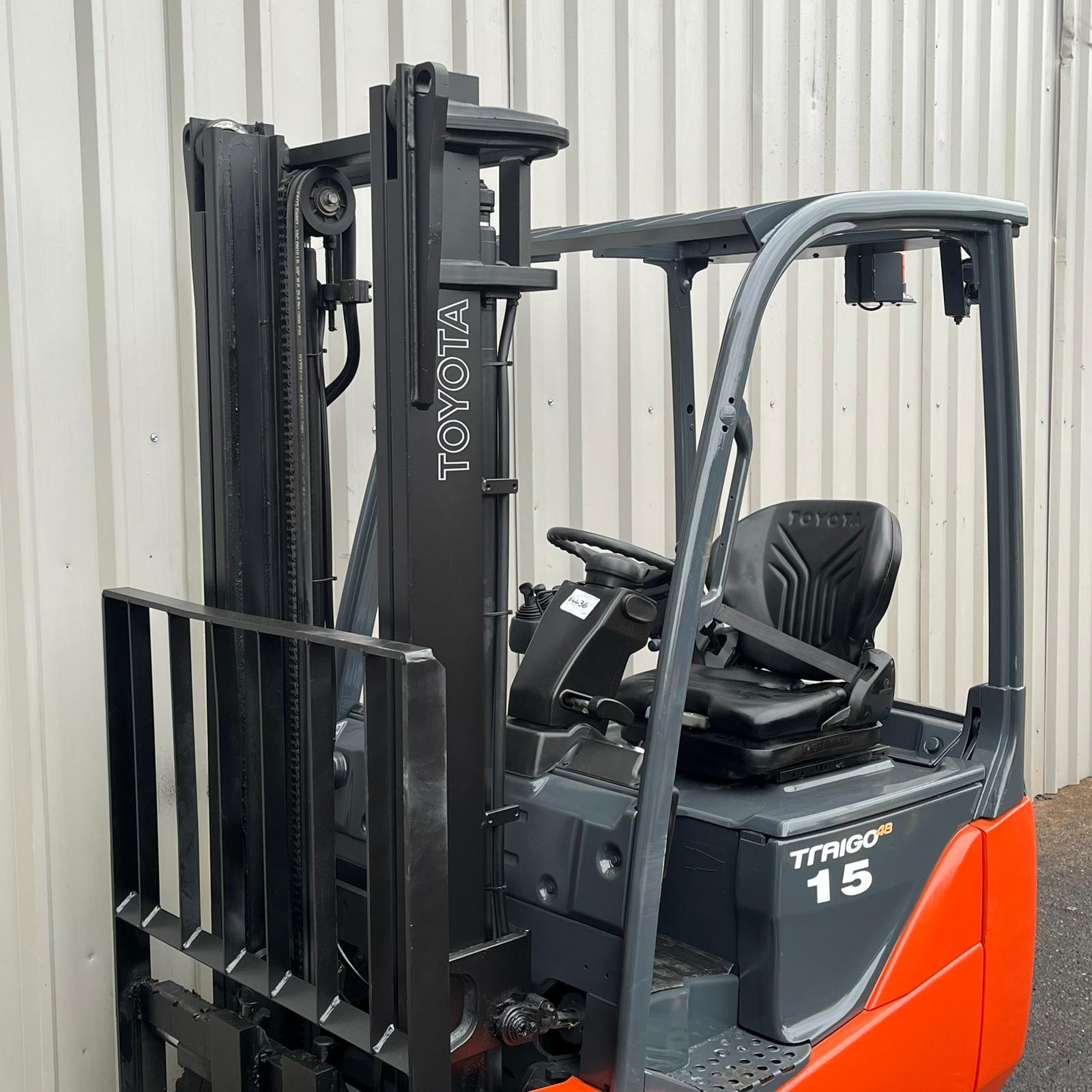 TOYOTA 8FBE15T USED 3 WHEEL ELECTRIC FORKLIFT (#4436)