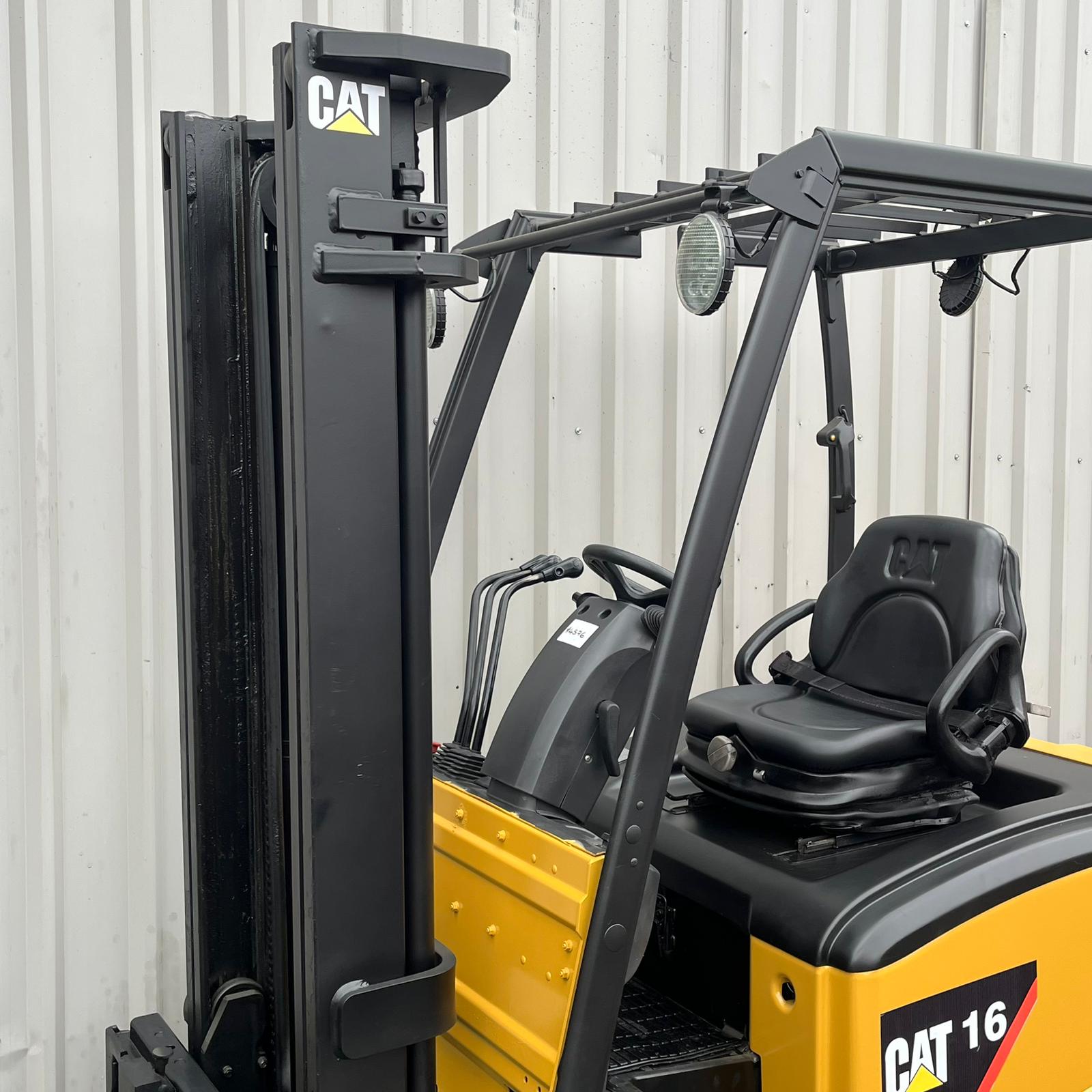 CAT EP16CPNT USED 3 WHEEL ELECTRIC FORKLIFT (#4576)