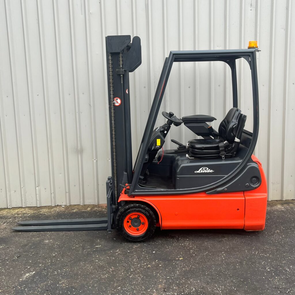 LINDE E14 USED 3 WHEEL ELECTRIC FORKLIFT (#4525)