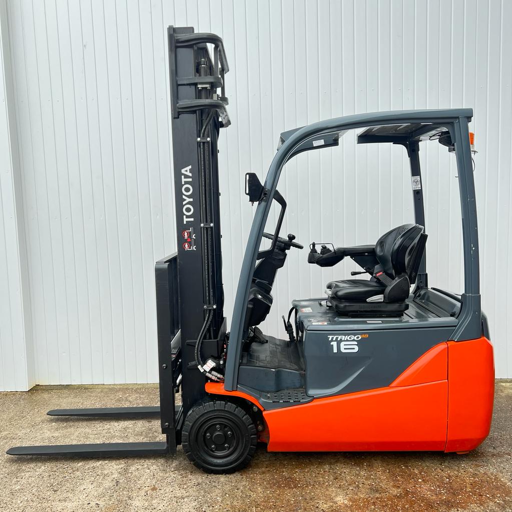 TOYOTA 8FBE16T USED 3 WHEEL ELECTRIC FORKLIFT - 4000MM LIFT (#5149)