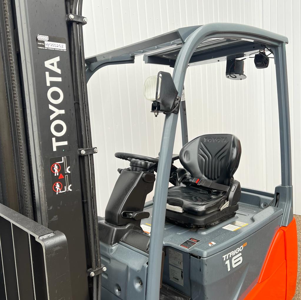TOYOTA 8FBE16T USED 3 WHEEL ELECTRIC FORKLIFT - 4000MM LIFT (#5147)
