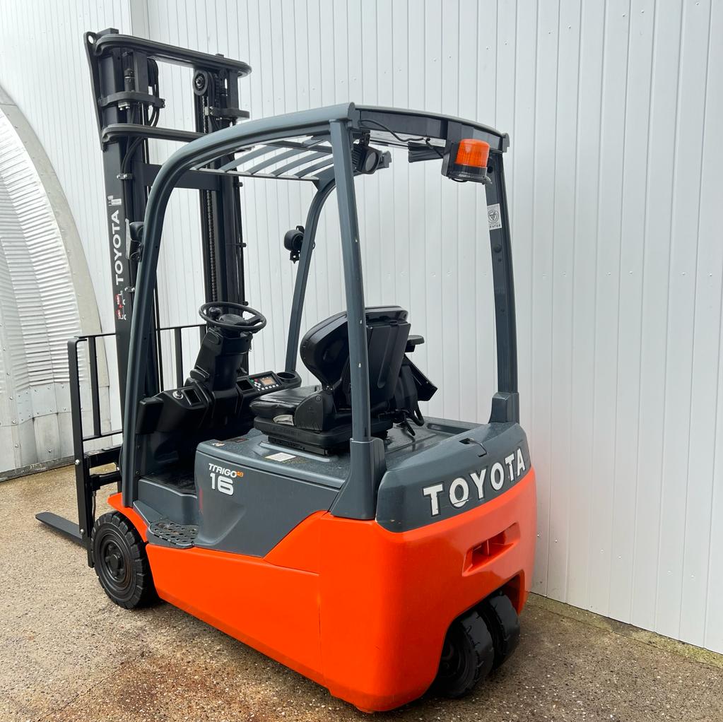 TOYOTA 8FBE16T USED 3 WHEEL ELECTRIC FORKLIFT - 4000MM LIFT (#5147)