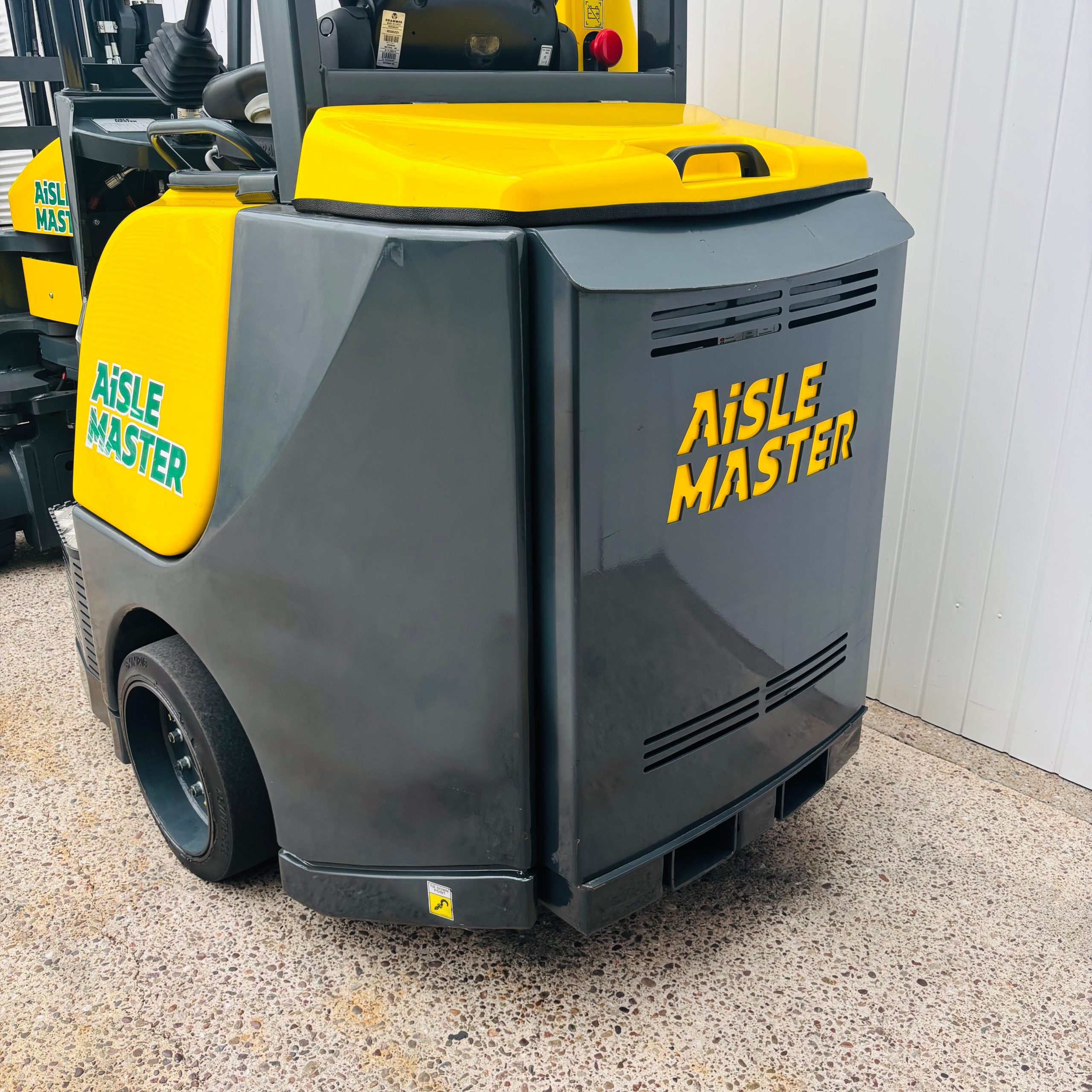 Aislemaster AM15NE Electric Articulated Forklift | 8050mm Lift ...